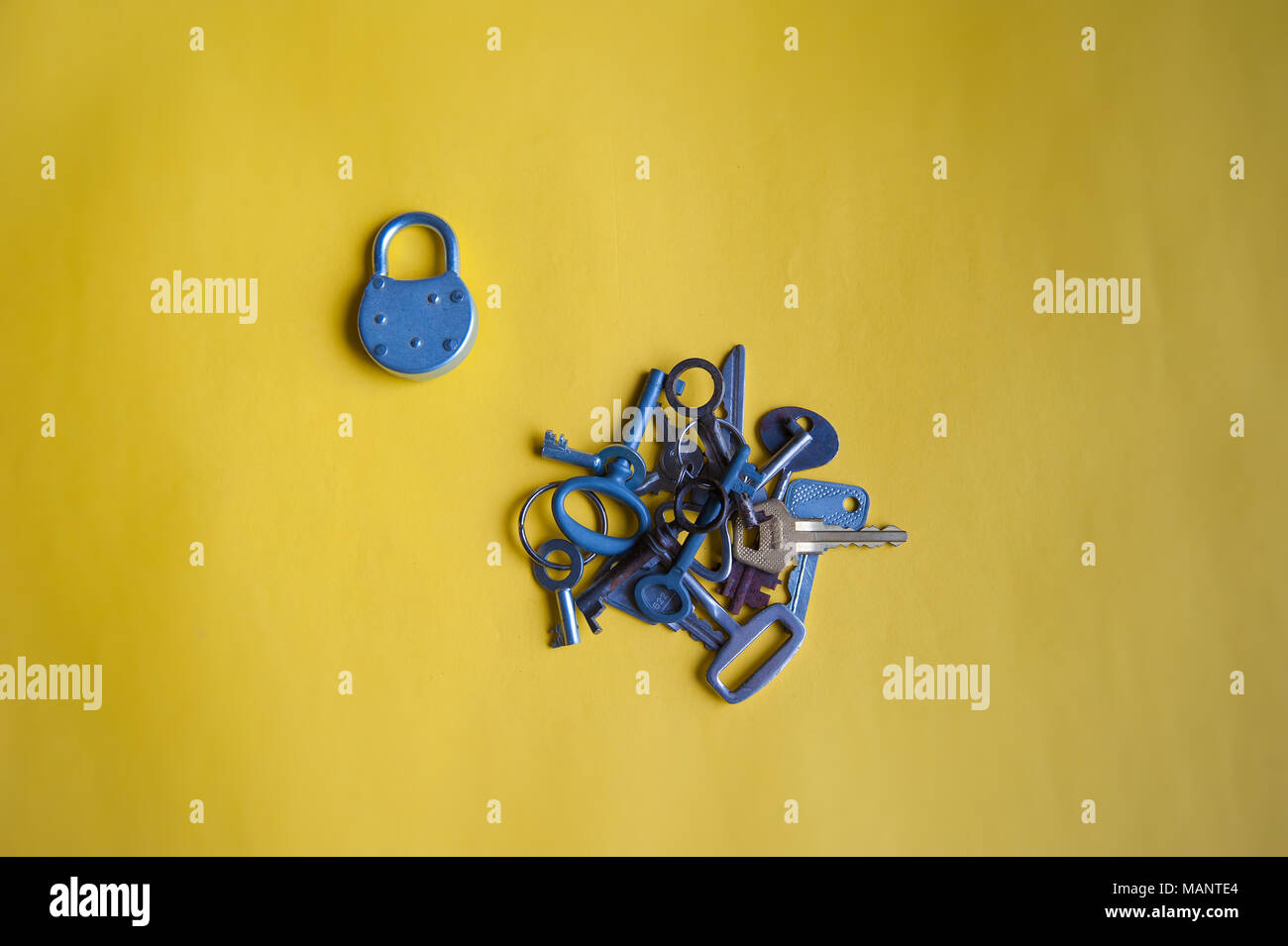 one lock and many keys Stock Photo - Alamy