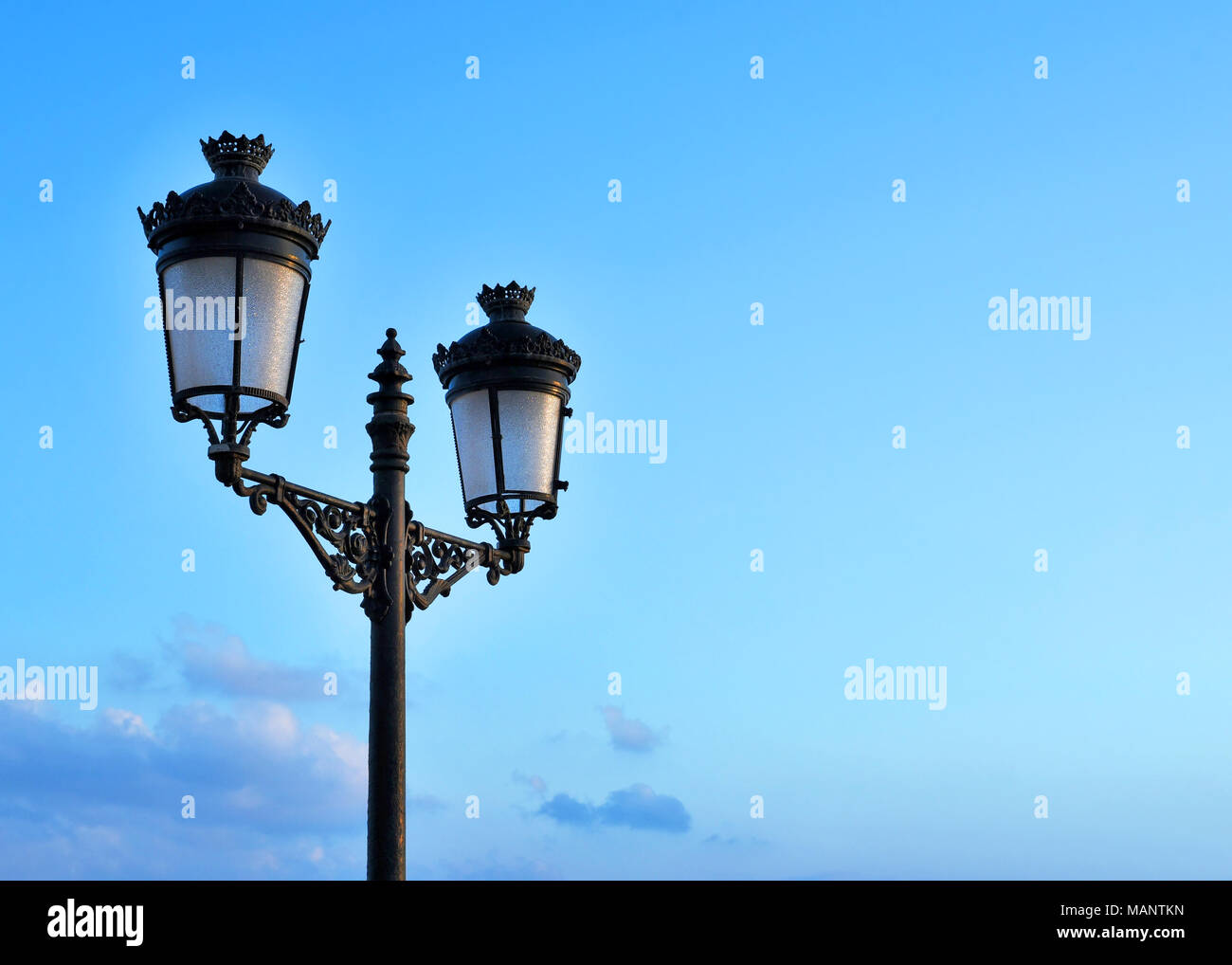 Decorative streetlights hi-res stock photography and images - Alamy