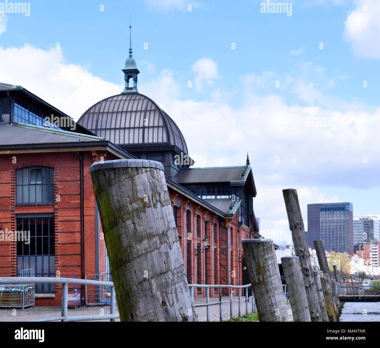 Hamburg altona station hi-res stock photography and images - Alamy