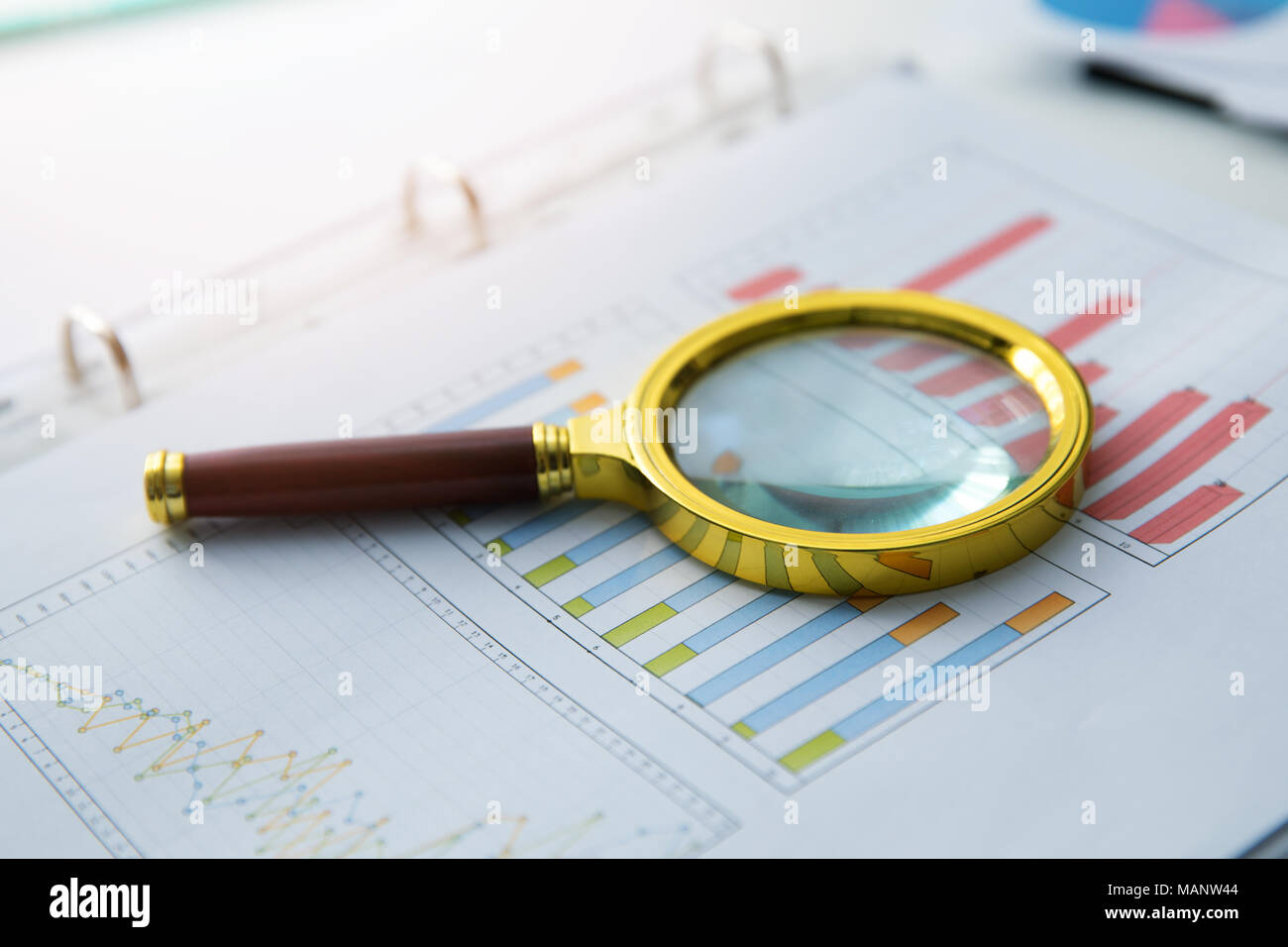 Audit analyze hi-res stock photography and images - Alamy