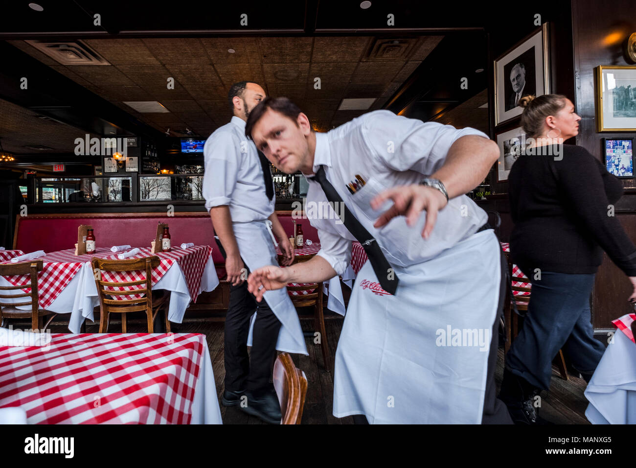 PJ Clarke's Restaurant scenes, New York City Stock Photo - Alamy