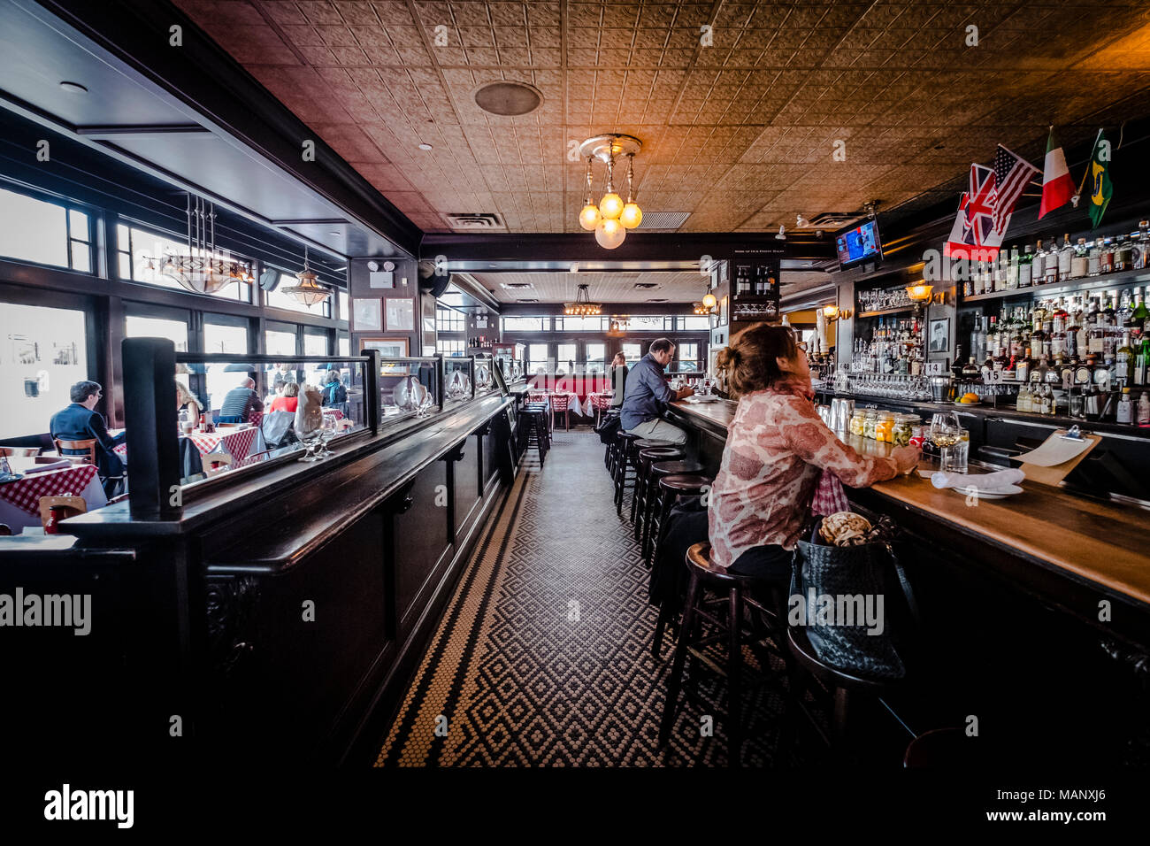 Pj clarke’s new york hi-res stock photography and images - Alamy