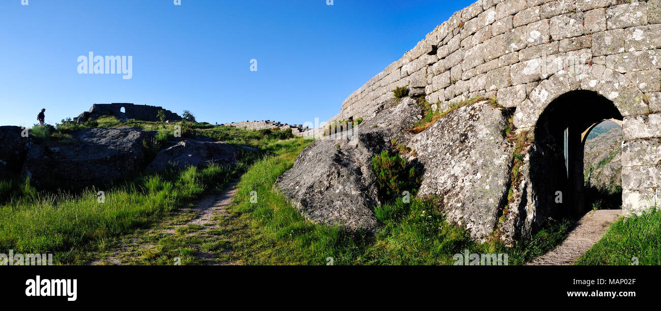 Castro Laboreiro medieval castle. Peneda Gerês National Park, Portugal ...