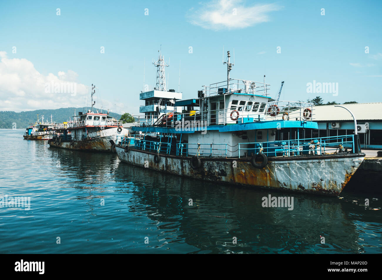 Barge fleet hi-res stock photography and images - Alamy