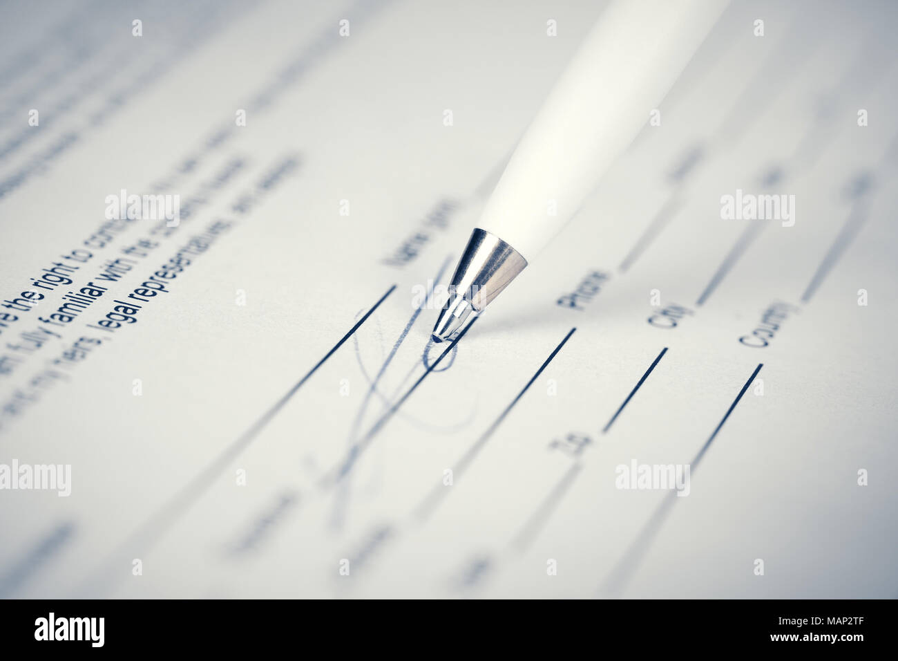 Signing form office hi-res stock photography and images - Alamy