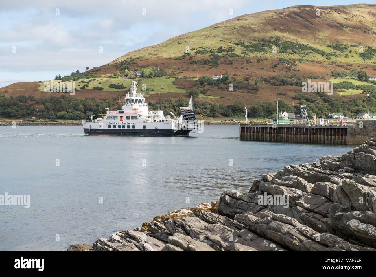 Claonaig lochranza ferry hi-res stock photography and images - Alamy