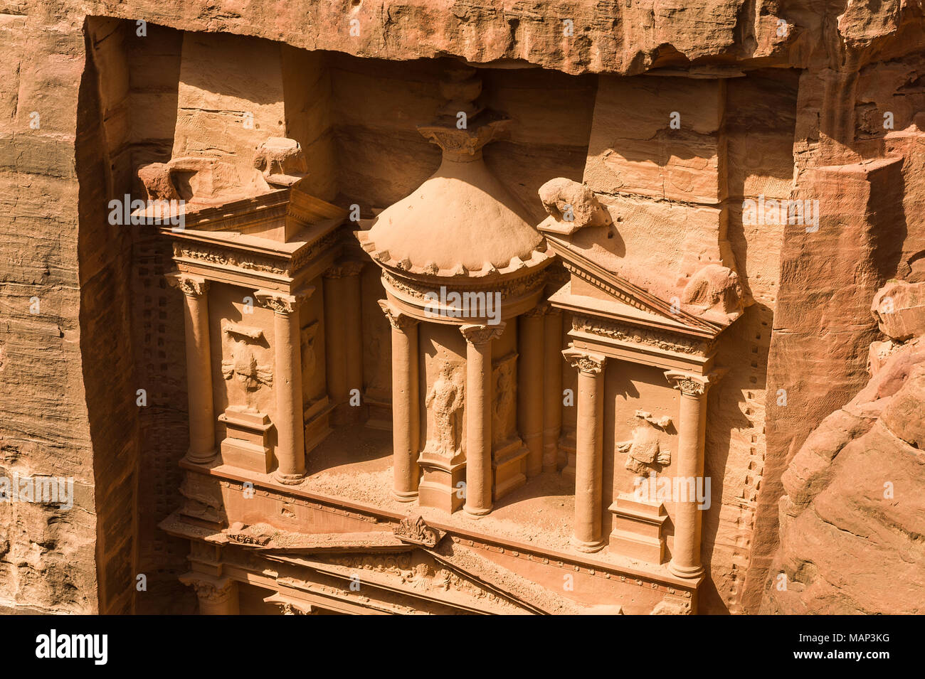 Al-Khazneh is one of the most elaborate temples in the ancient Arab ...