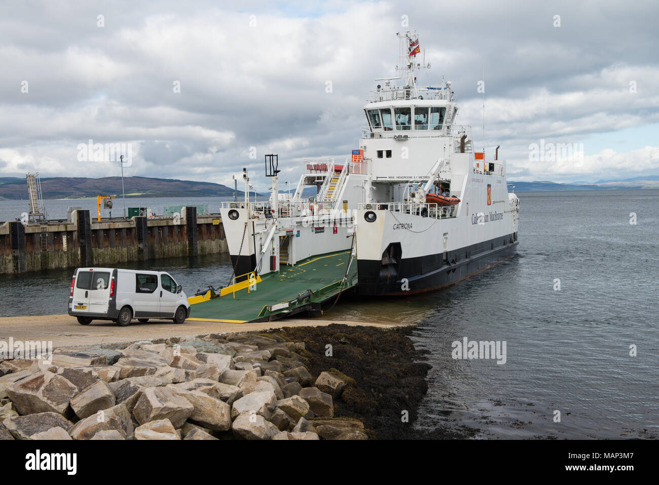 Claonaig lochranza ferry hi-res stock photography and images - Alamy