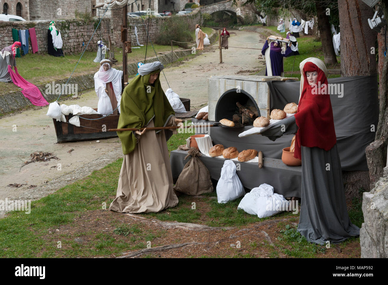 Life size nativity scene hi-res stock photography and images - Alamy