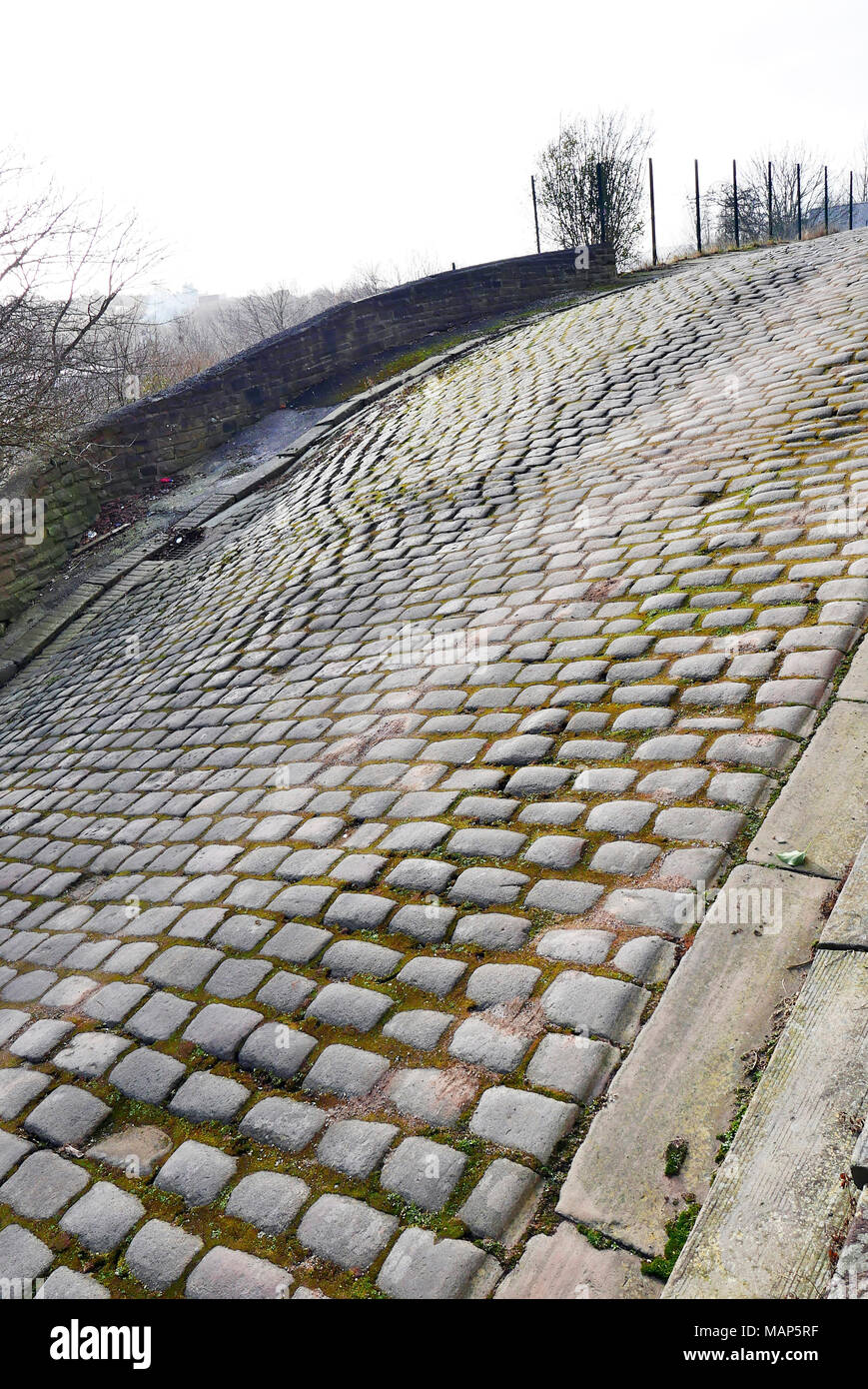 Very steep and warped cobble street,Colne,Lancashire,UK Stock Photo - Alamy