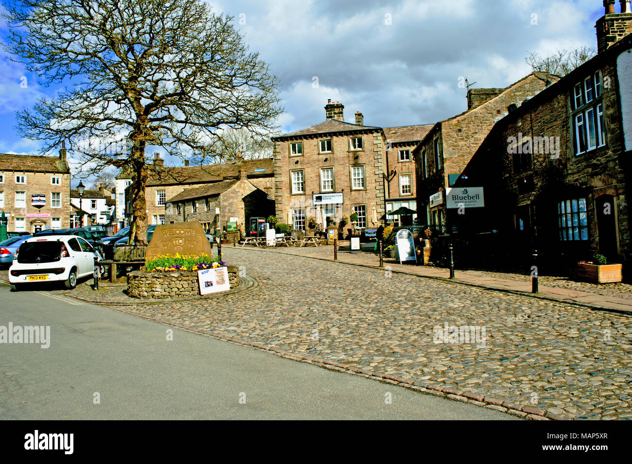 Grassington town hi-res stock photography and images - Alamy