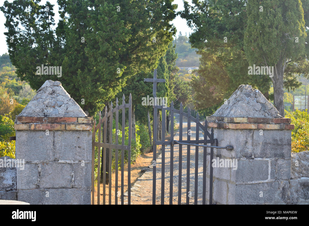 Entrance gate church path hi-res stock photography and images - Alamy