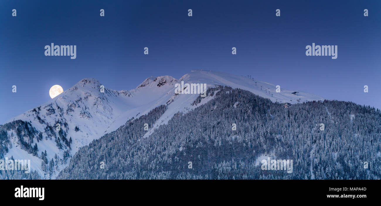 Illuminate alps hi-res stock photography and images - Alamy