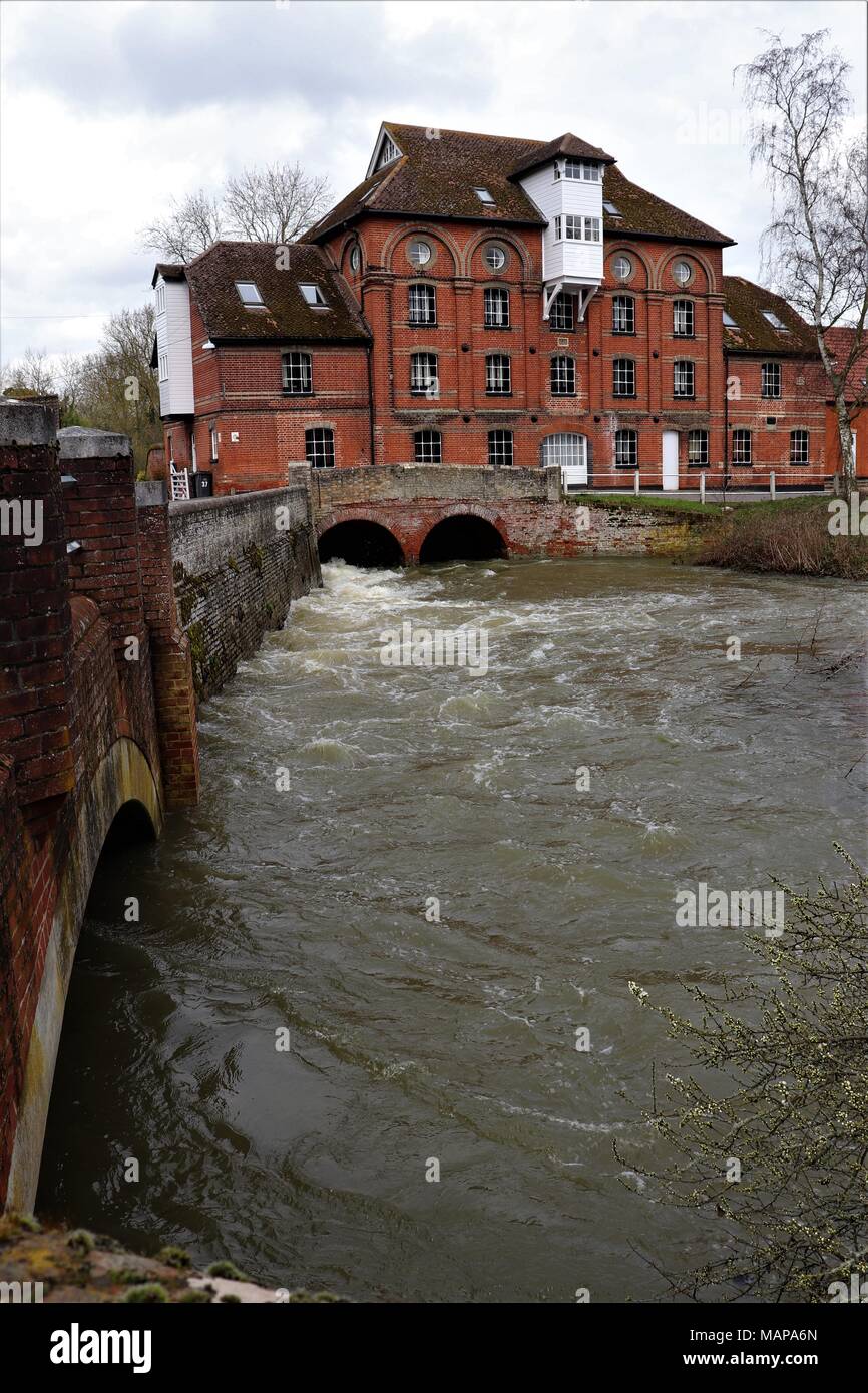 River gipping bridge hi-res stock photography and images - Alamy