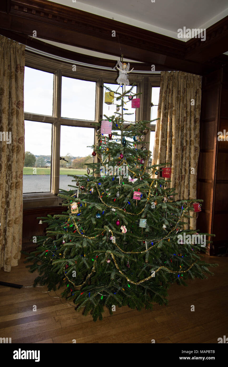 English heritage property christmas hi-res stock photography and images ...