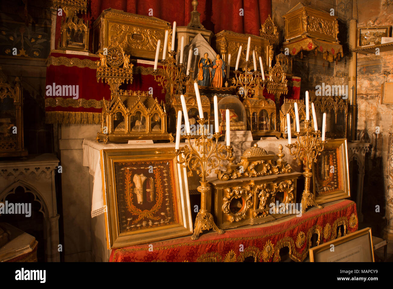 Reliquary chapel hi-res stock photography and images - Alamy