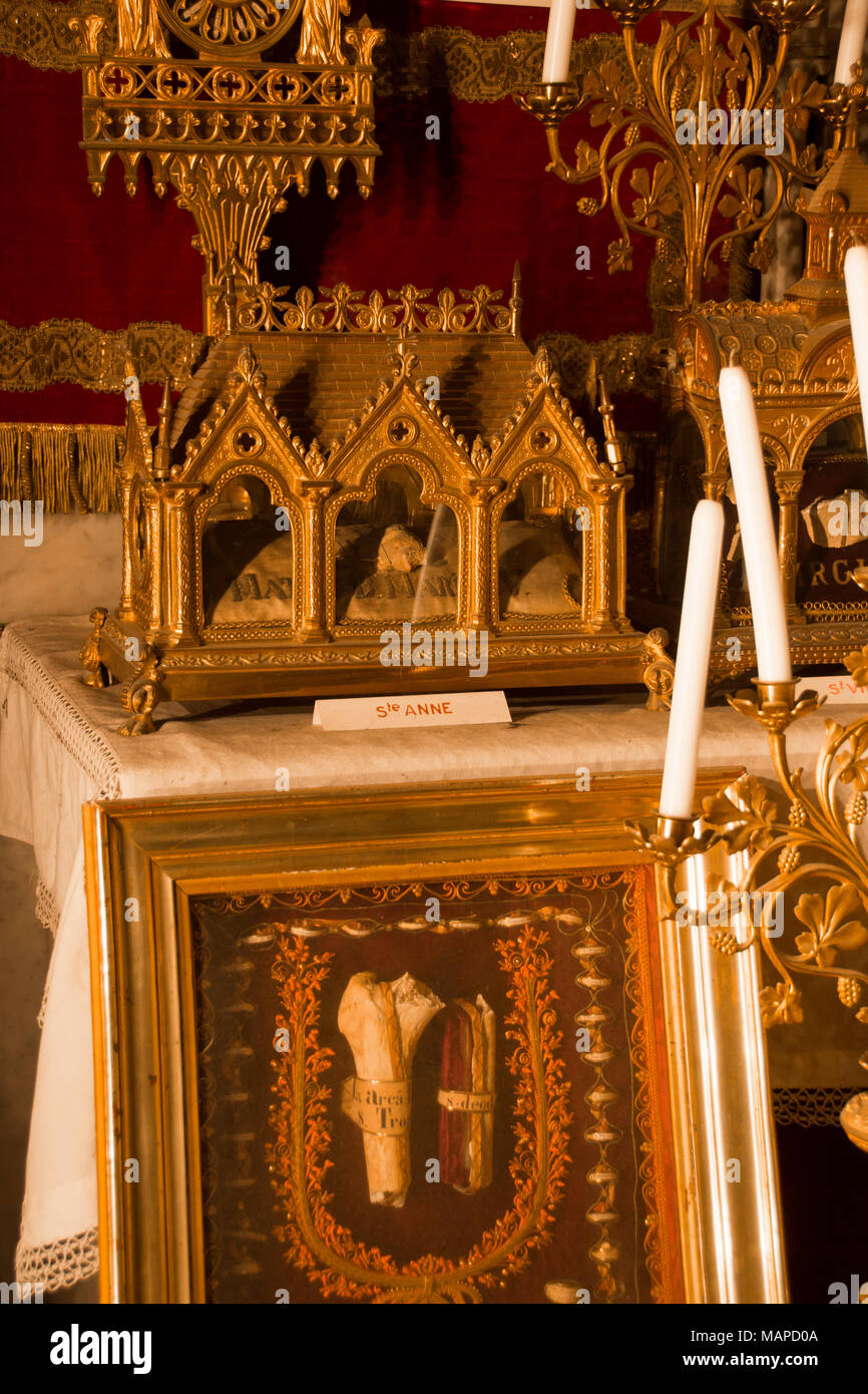 Reliquary chapel hi-res stock photography and images - Alamy