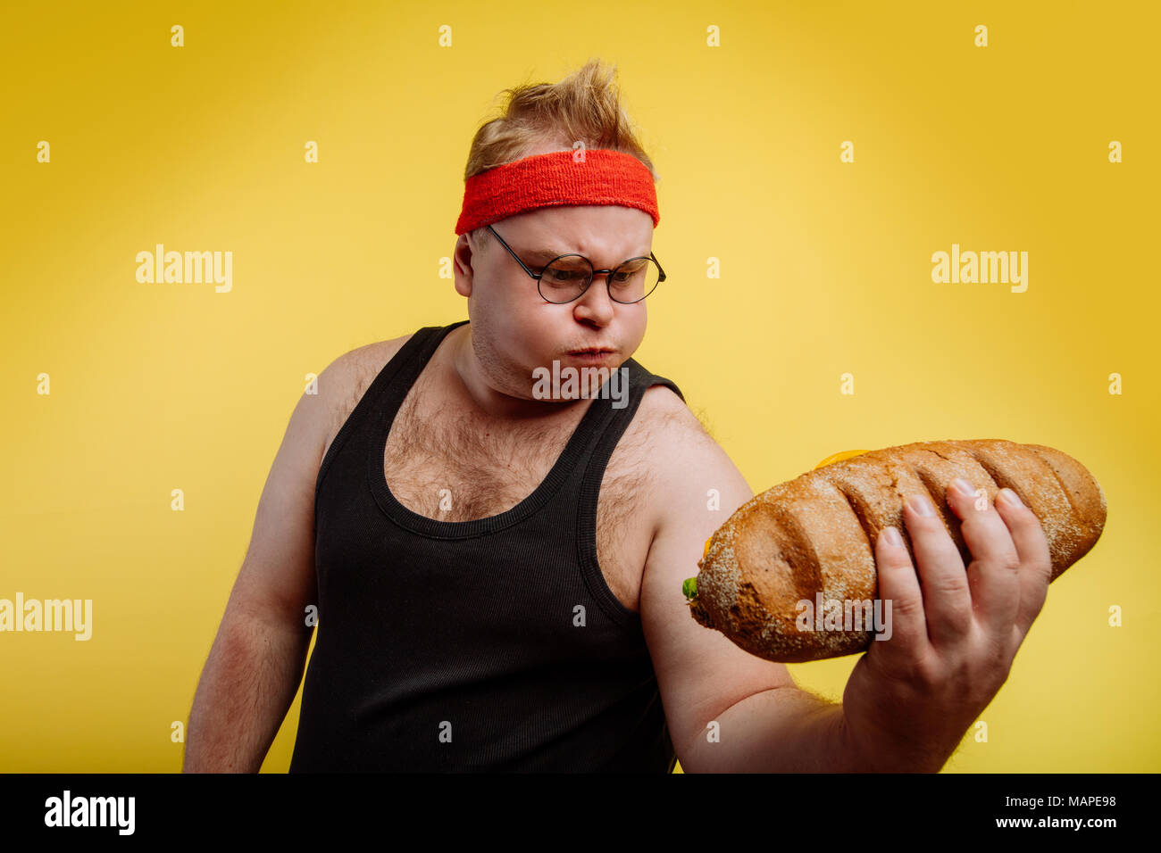 Fat man gym funny hi-res stock photography and images - Alamy