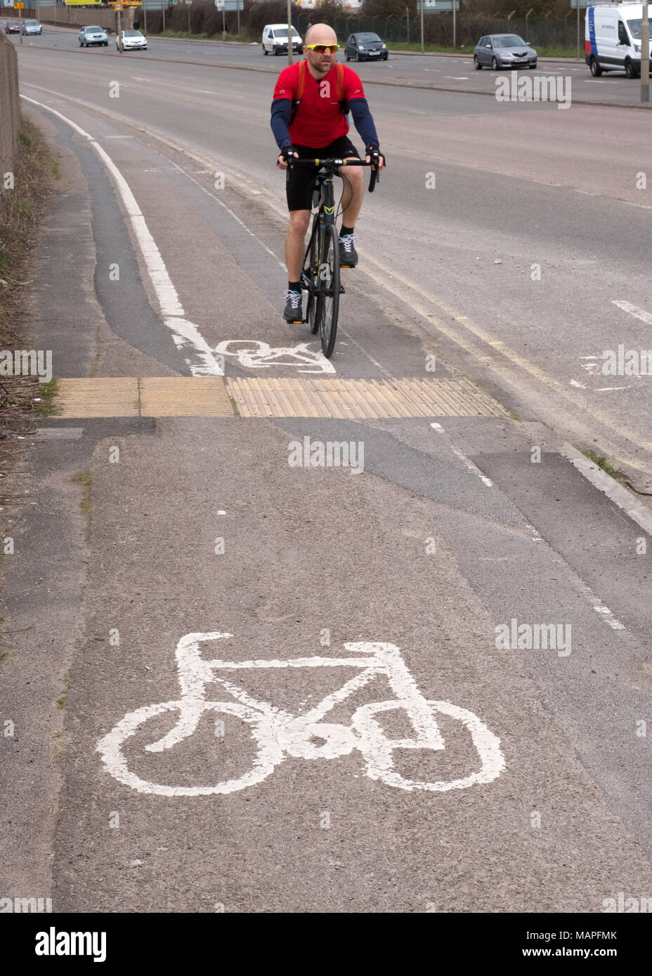 Segregated cycle routes hi-res stock photography and images - Alamy