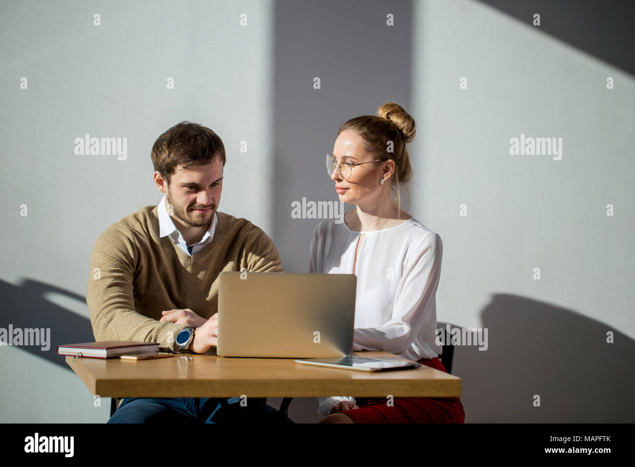 Expressing networking hi-res stock photography and images - Alamy