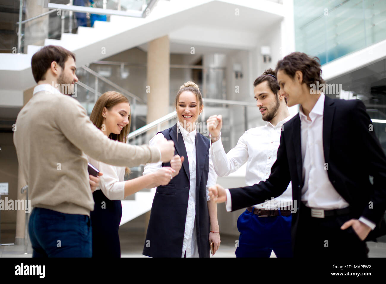 Office team building activities hi-res stock photography and images - Alamy
