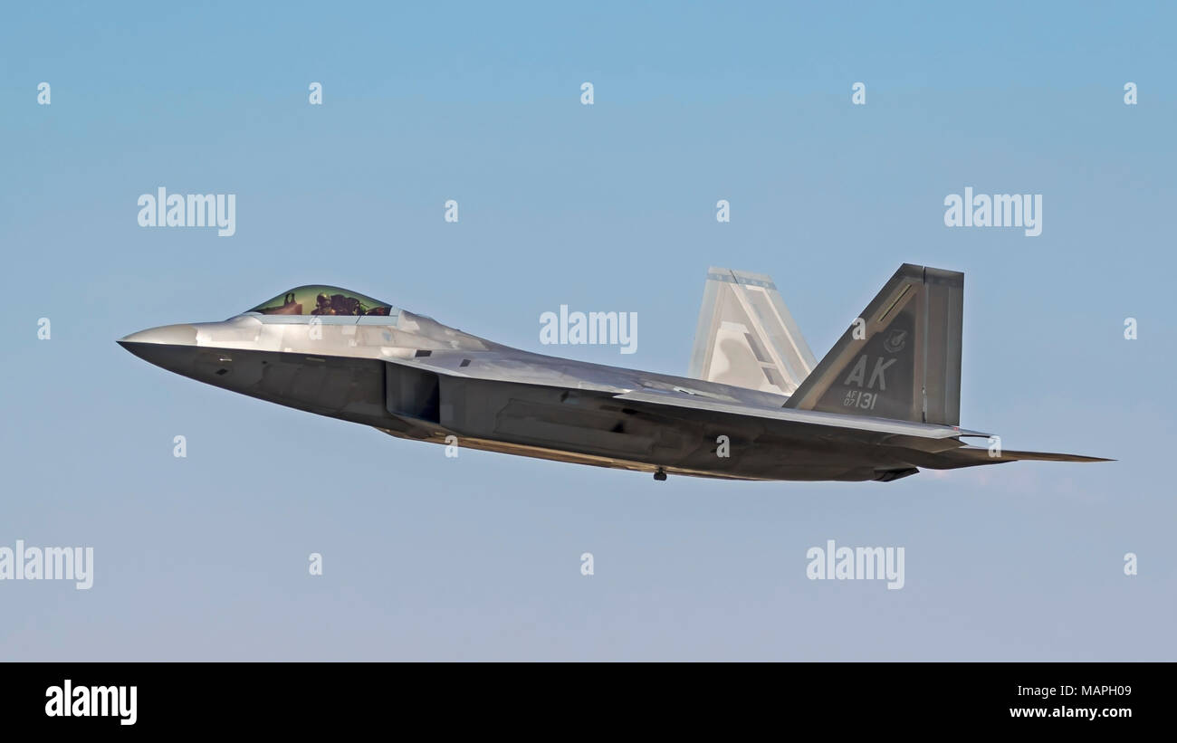 F 22 fighter cockpit hi-res stock photography and images - Alamy