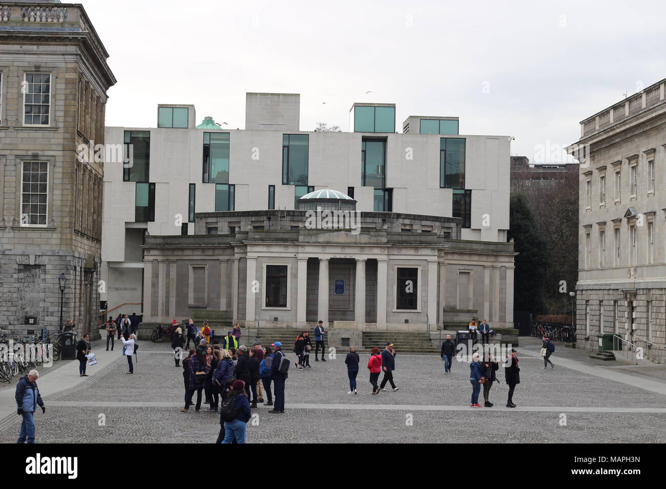 Trinity college gate house hi-res stock photography and images - Alamy