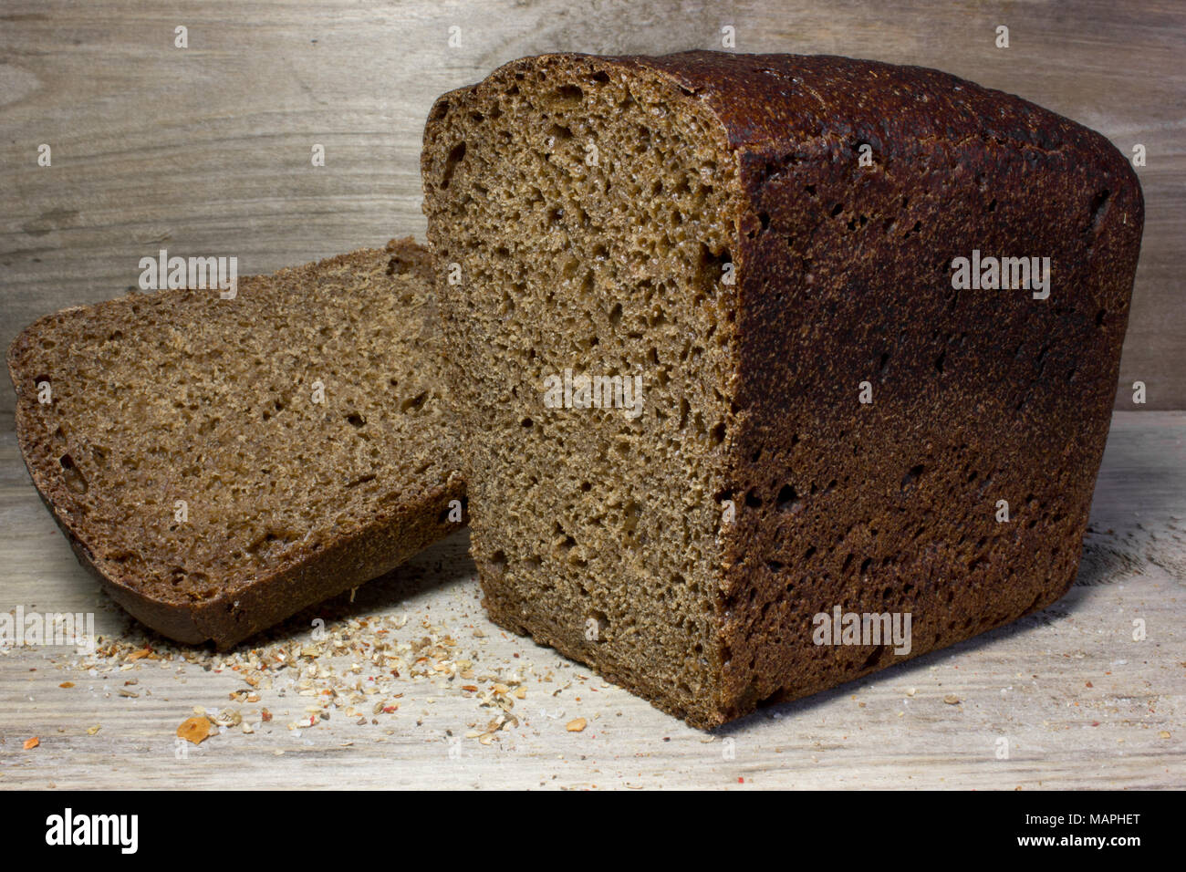 Black rye bread hi-res stock photography and images - Alamy