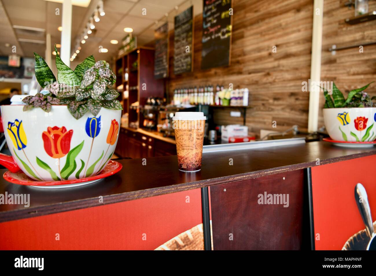 Beach coffee shop hi-res stock photography and images - Alamy