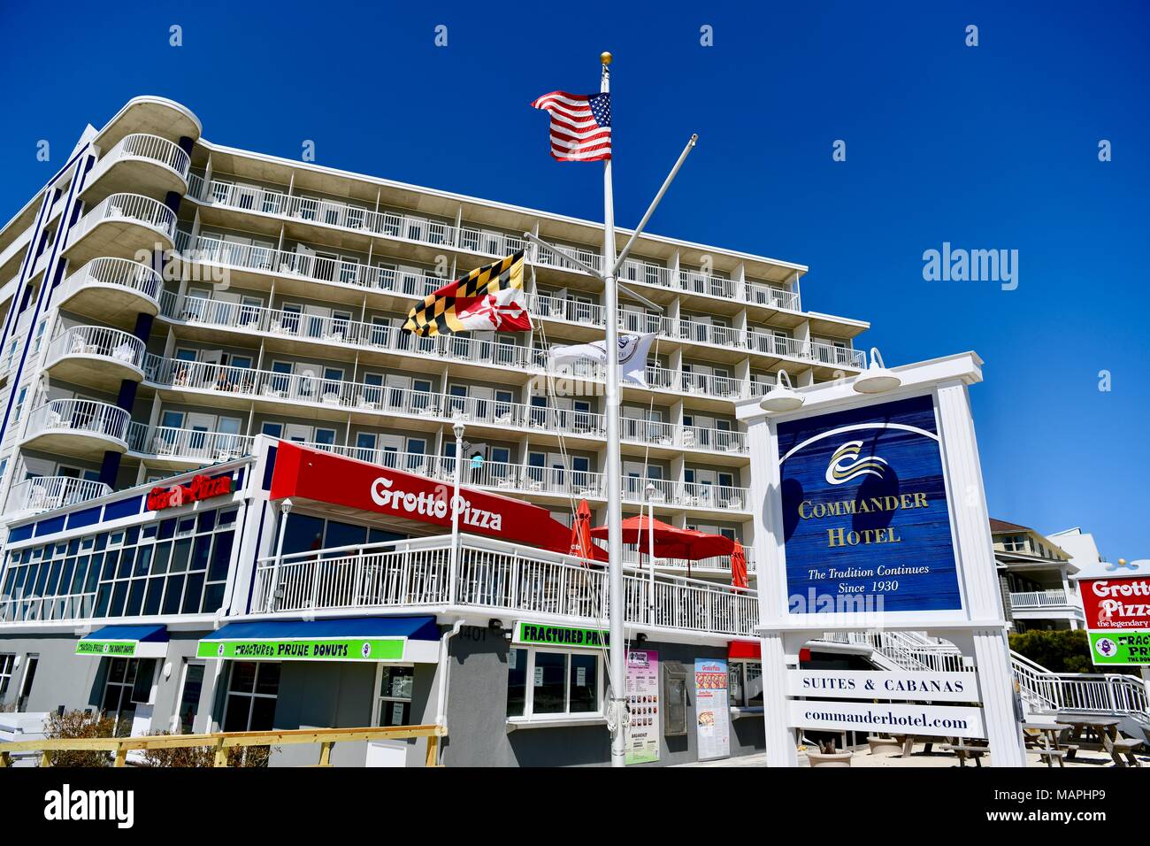 Commander travel hi-res stock photography and images - Alamy