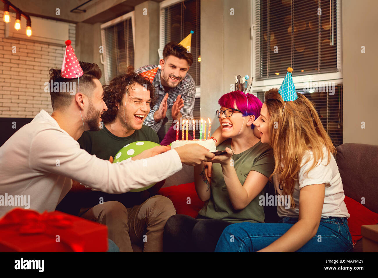Group celebrating hi-res stock photography and images - Alamy
