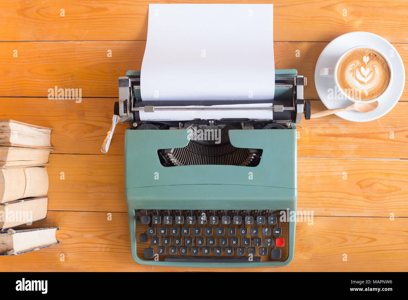 Typewriter coffee cup desk hi-res stock photography and images - Alamy