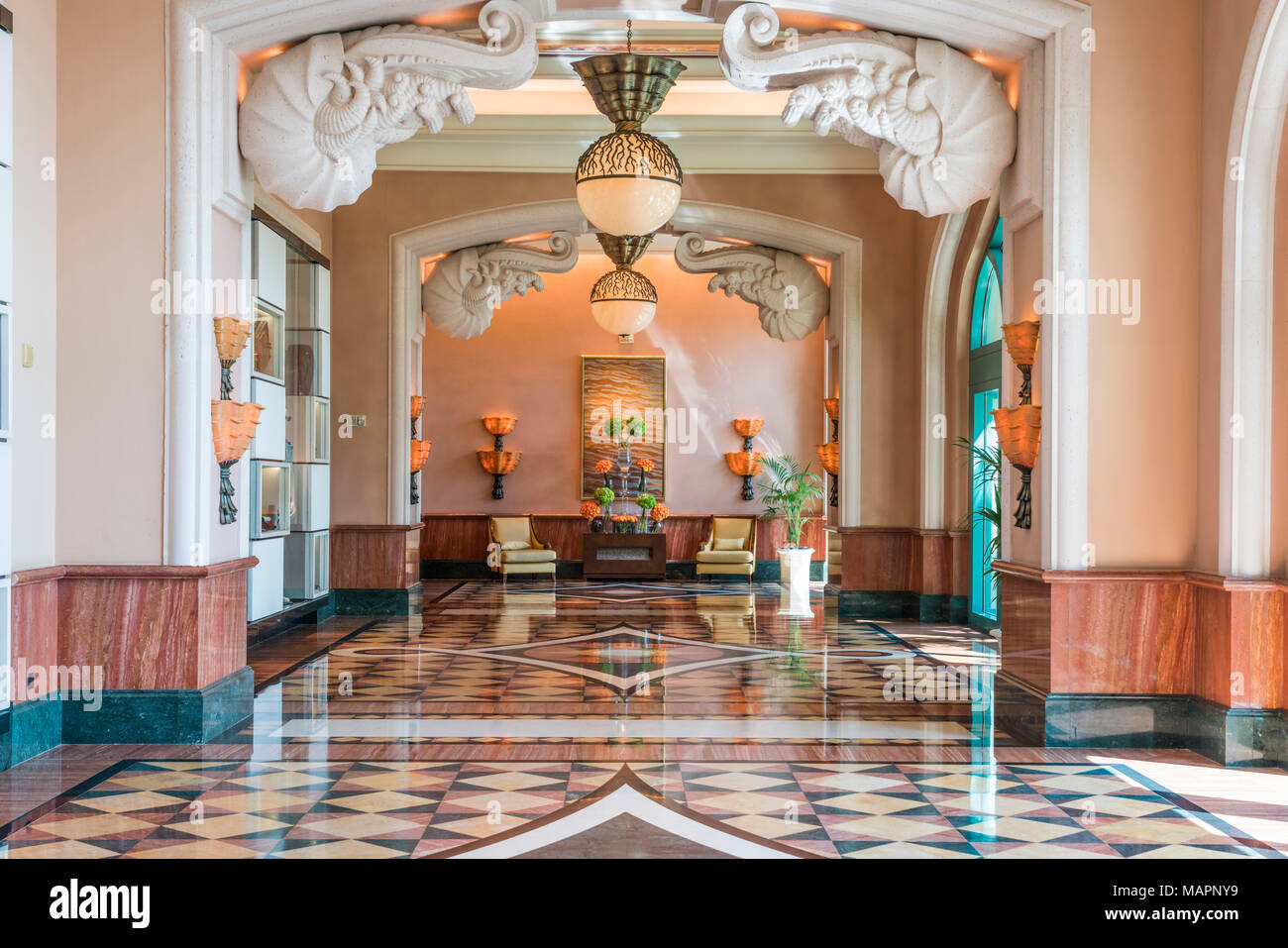 Interior decor of the Atlantis Palm Resort on The Palm in Dubai, UAE ...