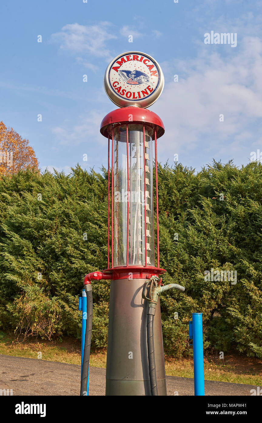 old fashioned auto gas pump Stock Photo - Alamy