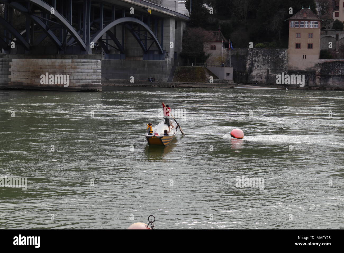Family on row boat hi-res stock photography and images - Alamy