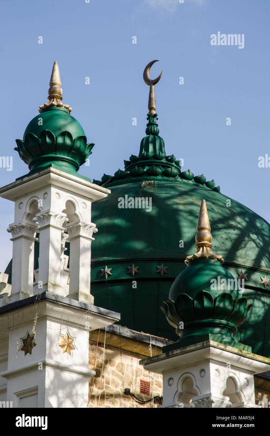 Shah Jahan mosque in Woking. First mosque in the UK Stock Photo - Alamy
