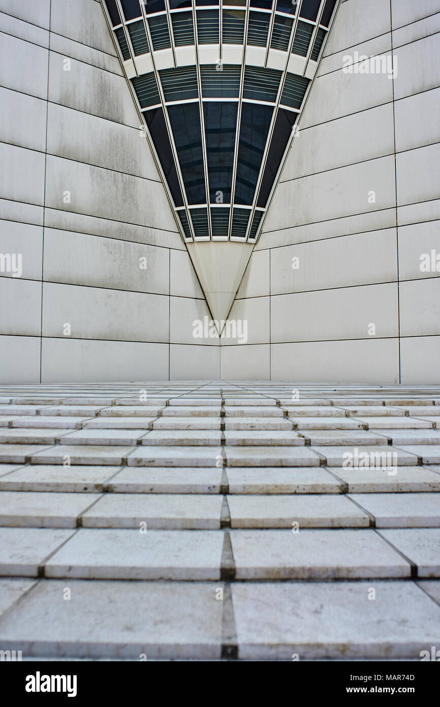 Detailed images of Sail Tower, a modernist skyscraper of government ...