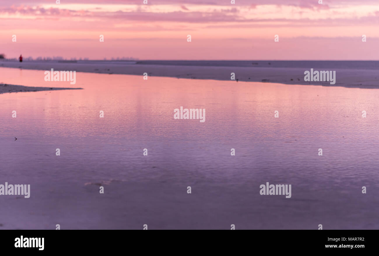 Moring low tide hi-res stock photography and images - Alamy