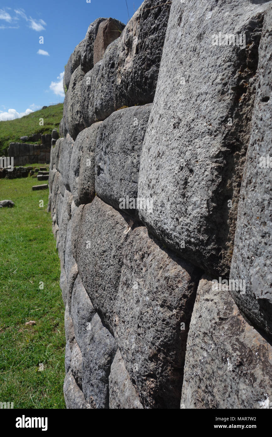 Inca stone walls at the Sacsayhuaman archaeological site, Cusco (Cuzco ...