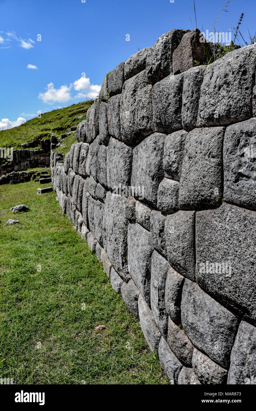 Inca stone walls at the Sacsayhuaman archaeological site, Cusco (Cuzco ...