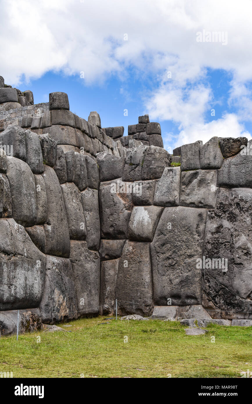 Inca stone walls at the Sacsayhuaman archaeological site, Cusco (Cuzco ...