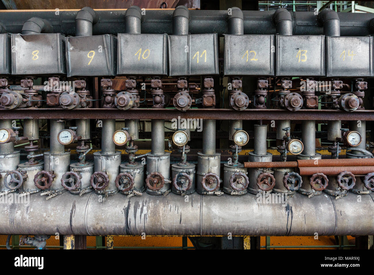 Measuring tap hi-res stock photography and images - Alamy