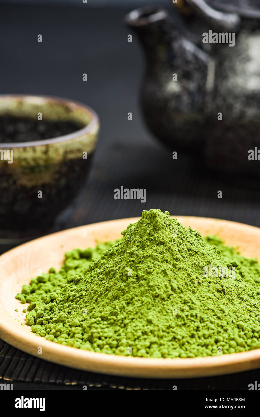 Oriental tea serving hi-res stock photography and images - Alamy