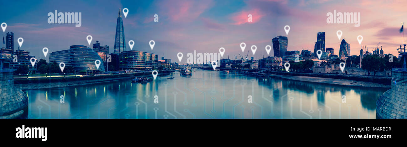 Pins map london hi-res stock photography and images - Alamy
