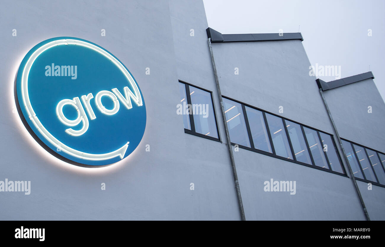 Grow logo hi-res stock photography and images - Alamy