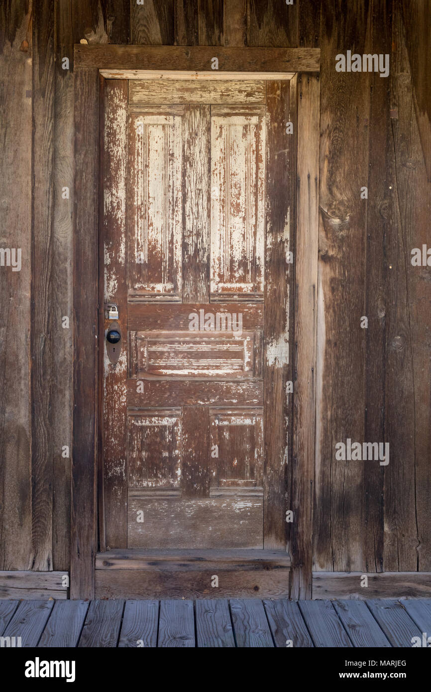 Rustic scenes hi-res stock photography and images - Alamy
