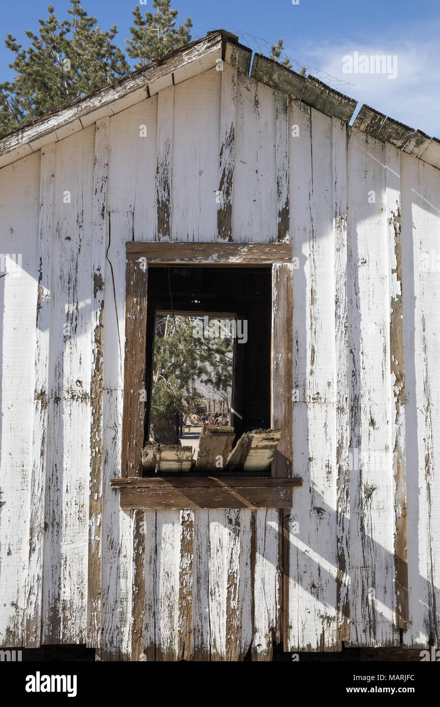 Rustic scenes hi-res stock photography and images - Alamy