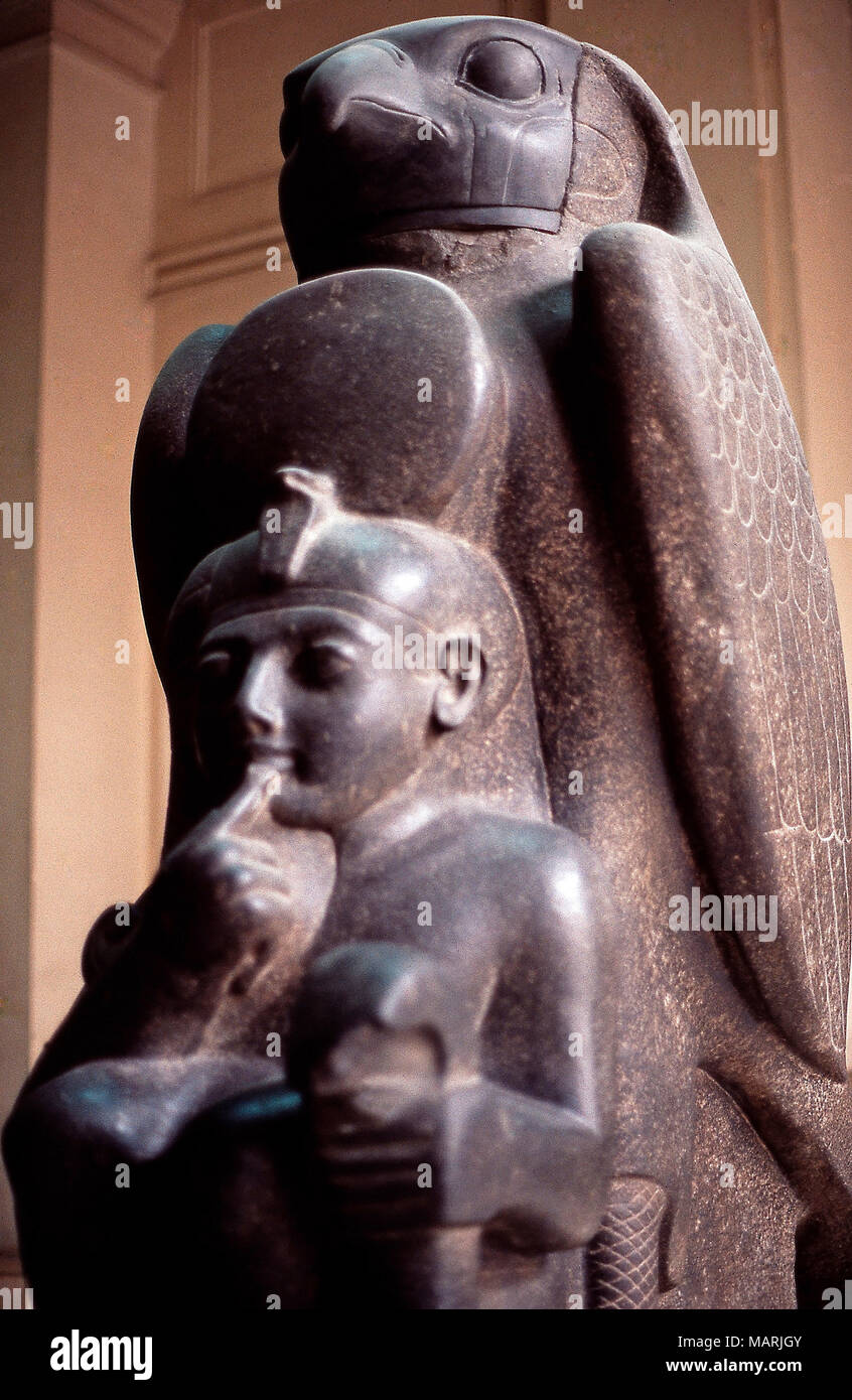 Horus statue museum hi-res stock photography and images - Alamy