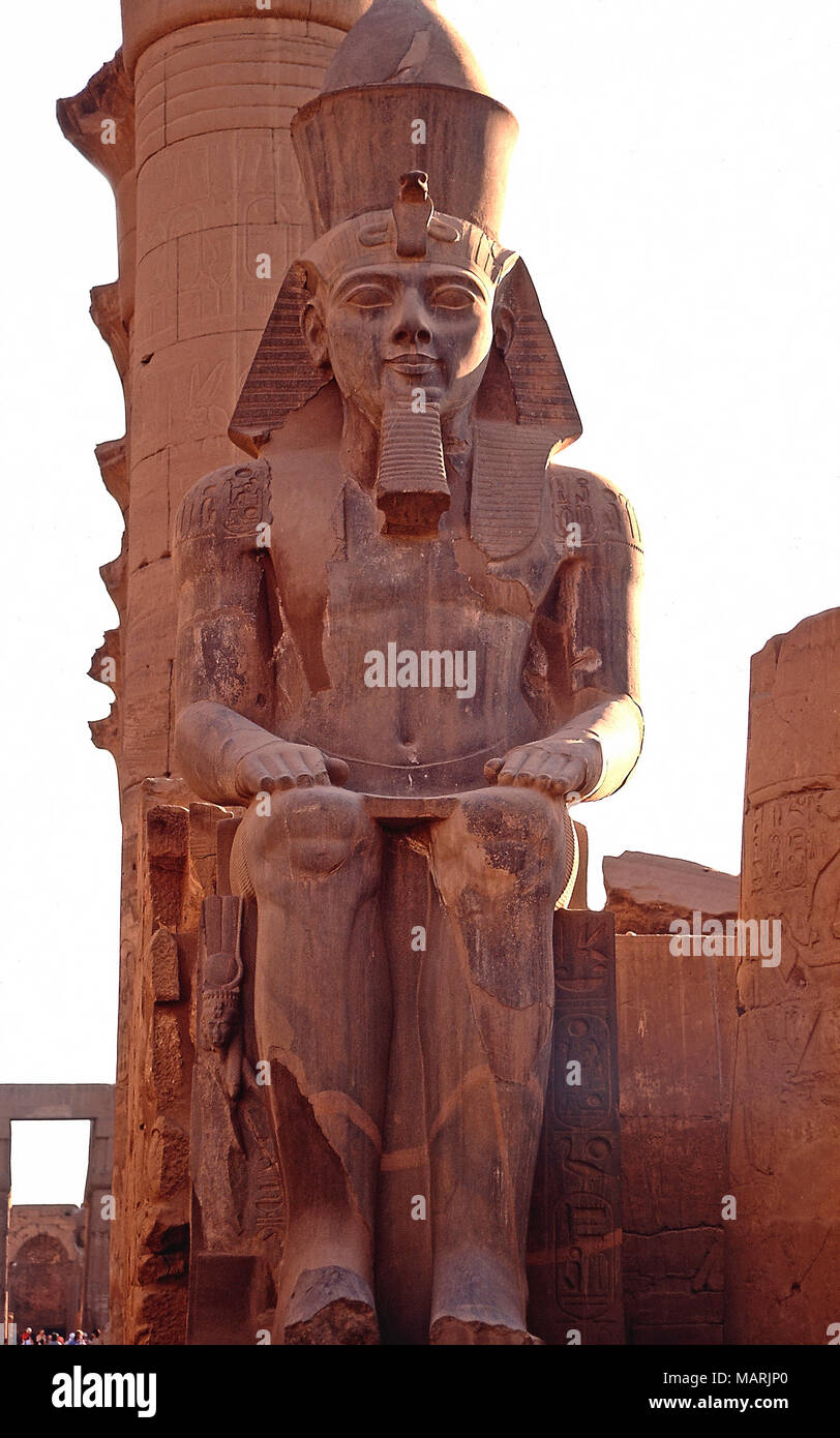 Statue ramesses ii at luxor temple hi-res stock photography and images ...
