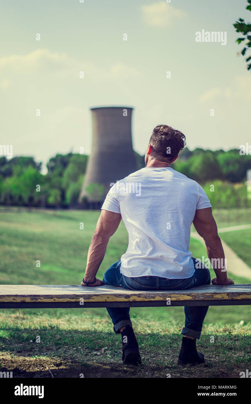 Back of a man city shirt hi-res stock photography and images - Alamy